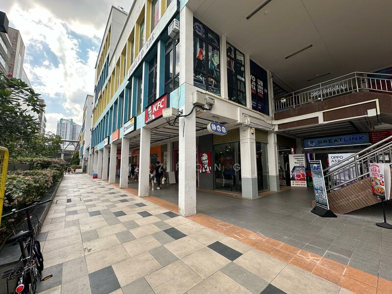 Toa Payoh Central HDB Shop large unit with strong yield more than 3% ...