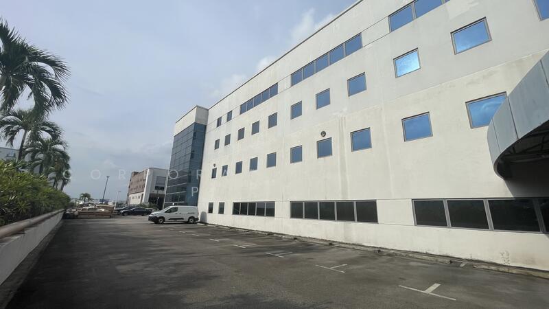 Ramp Up B2 Factory Woodlands 35,000sqft with Overhead Crane Parking ...