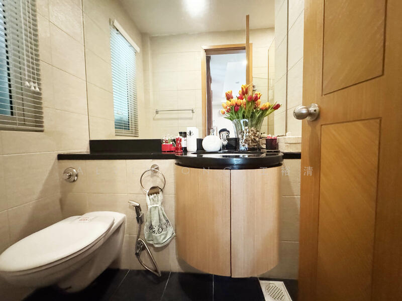 Majestic Detached With Huge Garden For Sale! Detached House For Sale at ...