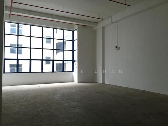 Heng Loong Building, 61 Bukit Batok Crescent, 1216 sqft, Light ...