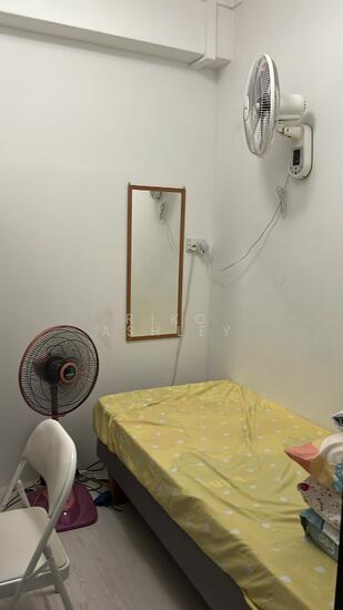 13 Toh Yi Drive, 13 Toh Yi Drive, Room Rental, 80 sqft, HDB Flat For ...