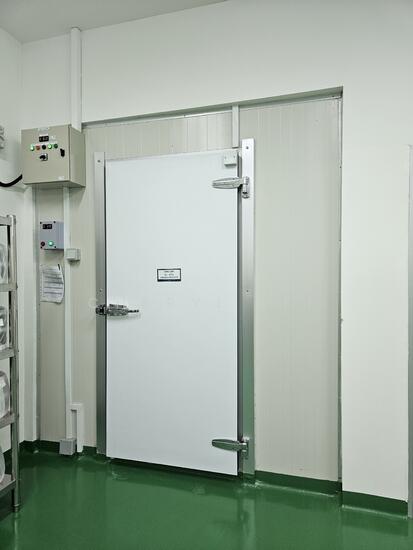 Walk In Cold Room Freezer For Rent 2500 sq ft Fresh Food Meat ...