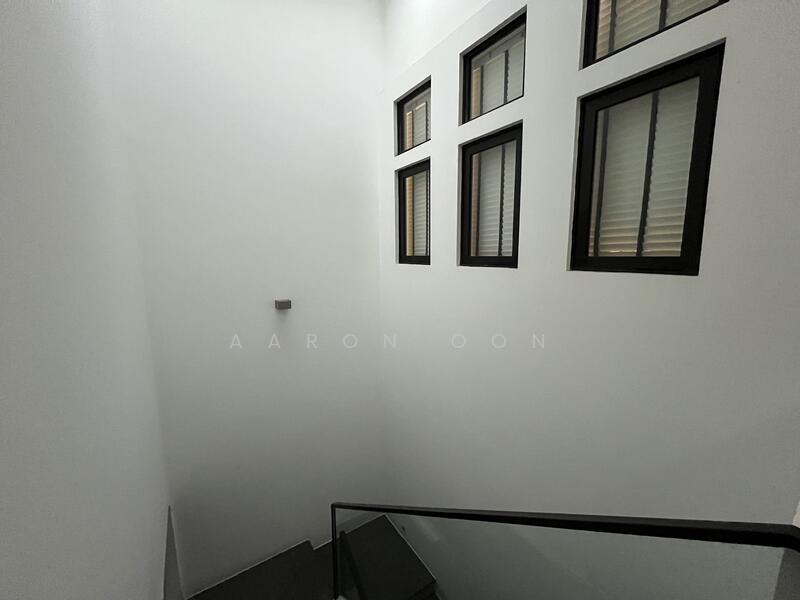 2025 Cheap Renovated Terrace with Lift Provision! Terraced House For ...