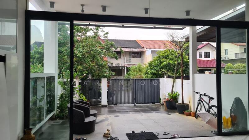 2025 Cheap Renovated Terrace with Lift Provision! Terraced House For ...