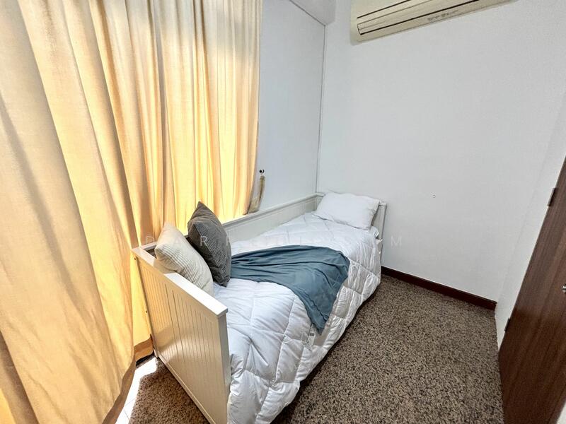 Dover Parkview, 32 Dover Rise, Room Rental, 43 sqft, Condominium For ...