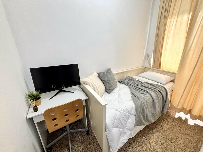 Dover Parkview, 32 Dover Rise, Room Rental, 60 sqft, Condominium For ...