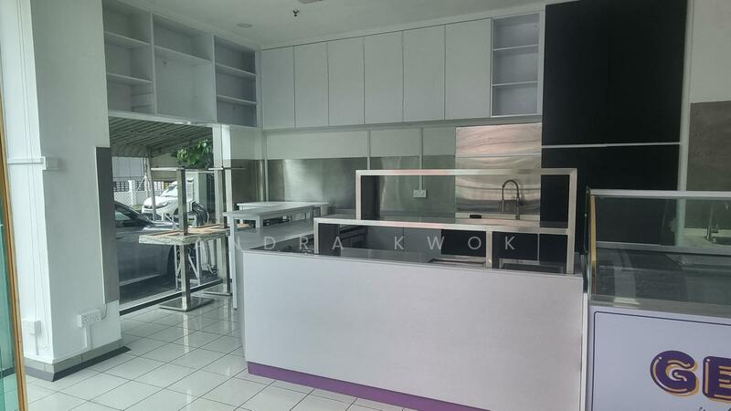 PSL Industrial Building, 156 MacPherson Road, 450 sqft, Light ...