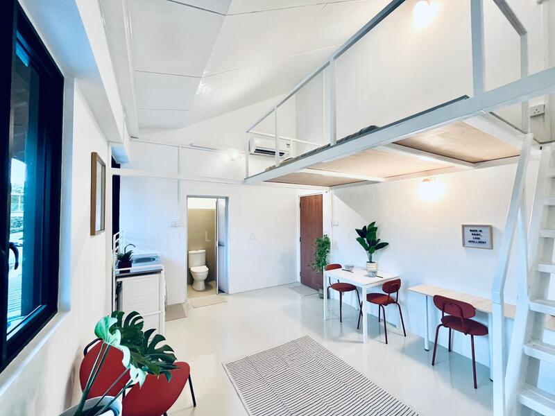 Upper Thomson Mrt Studio Apartment! Seconds walk to MRT from Door Step ...