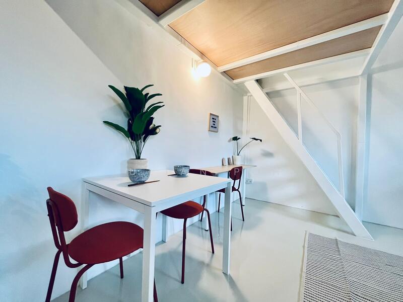 Upper Thomson Mrt Studio Apartment! Seconds walk to MRT from Door Step ...