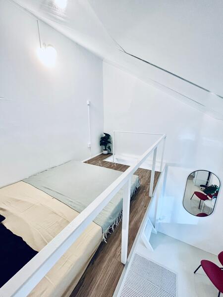 Upper Thomson Mrt Studio Apartment! Seconds walk to MRT from Door Step ...