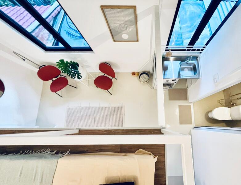 Upper Thomson Mrt Studio Apartment! Seconds walk to MRT from Door Step ...