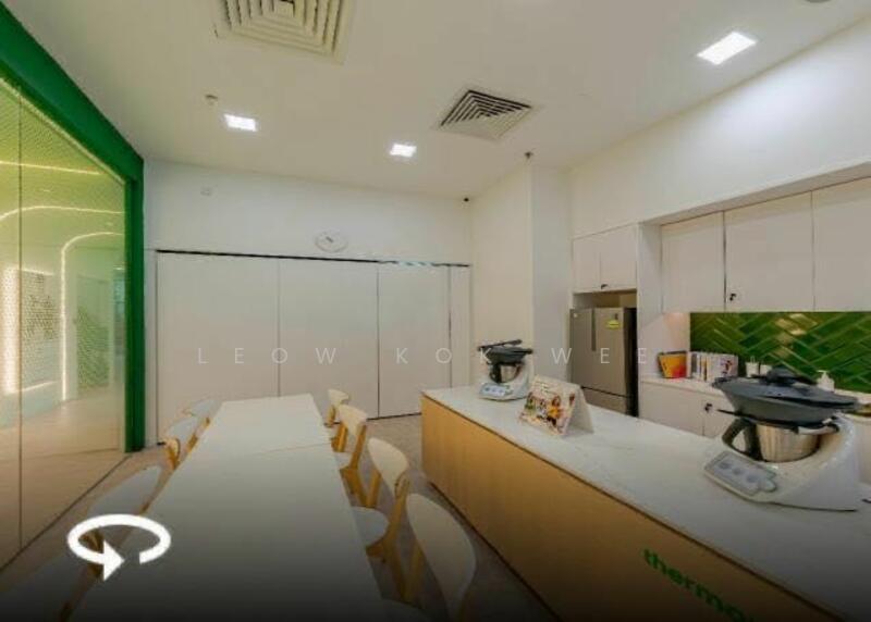 1st floor demo / showroom/ studio design office unit - Ground floor 5m ...