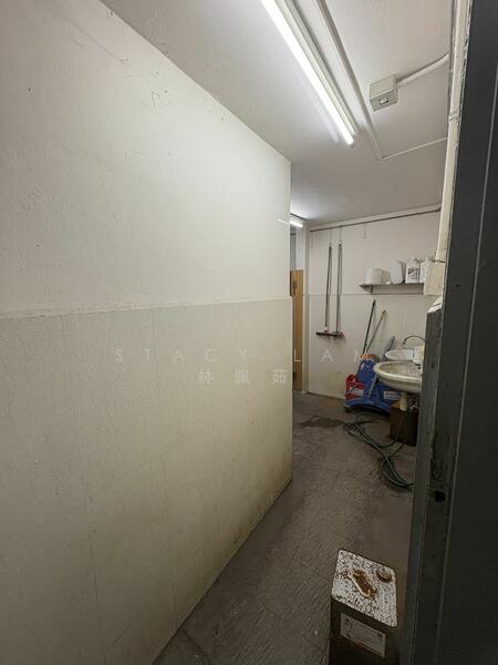 Ground floor Terrace Kallang 5595sqft for sales, , 5595 sqft, Light ...