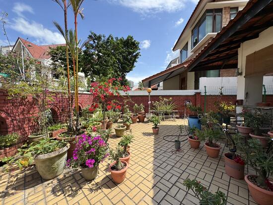 Sennett Estate Corner Terrace For Sale at S$ 5,680,000 | PropertyGuru ...