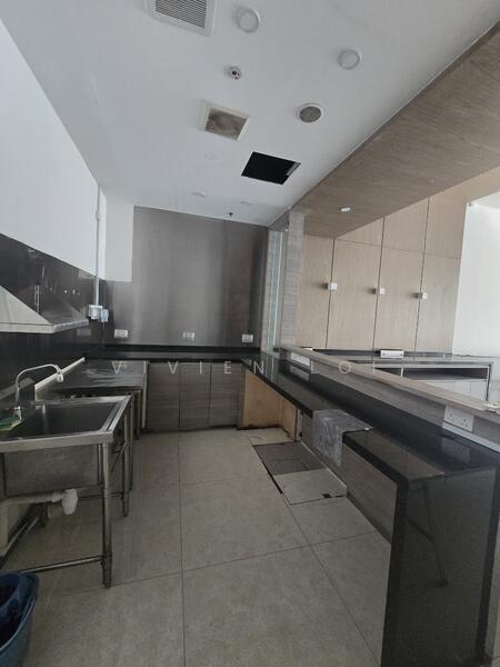 Ground floor fitted restaurant near Bugis, Bencoolen street, 1,000 sqft ...