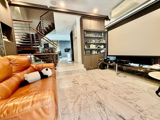 Freehold Modern 3.5 Storey Cluster House at Water Terrace Cluster House ...