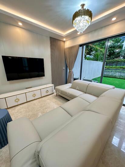 Palm Isles, 40 Flora Drive, 5 Bedrooms, 3014 sqft, Cluster House For ...
