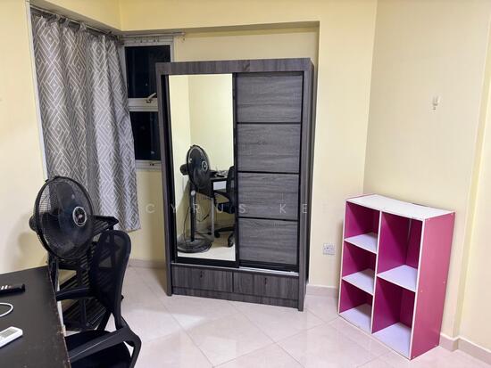 385 Bukit Batok West Avenue 5, 385 Bukit Batok West Avenue 5, Room ...