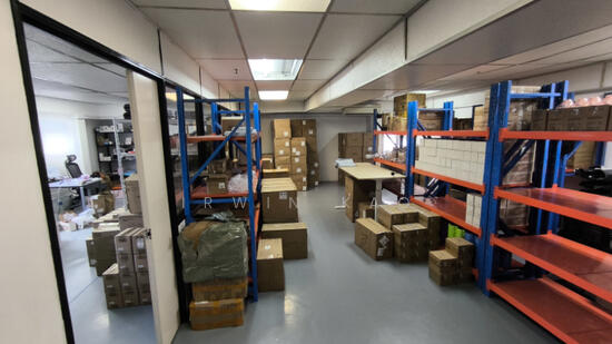 Foo Wah Industrial Building, 45 Jalan Pemimpin, 1000 sqft, Light ...