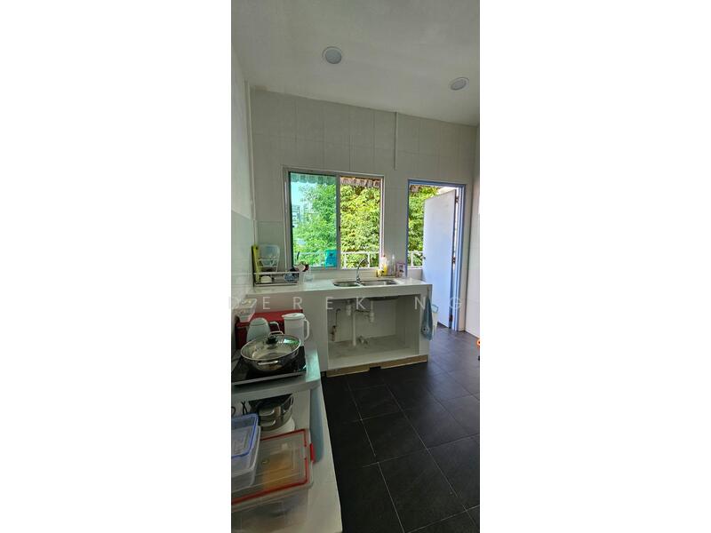 Wan Tho Lodge, 25 Wan Tho Avenue, 3 Bedrooms, 850 sqft, Walk-up ...