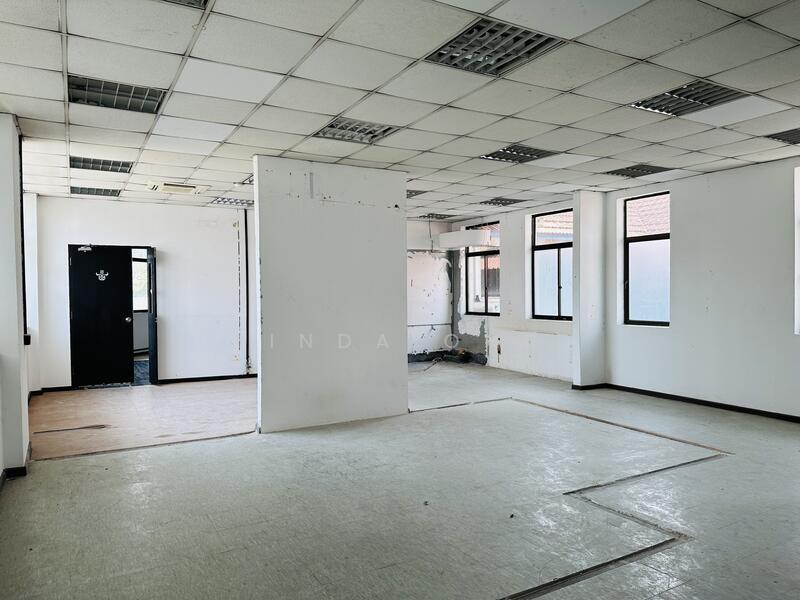 Corner Dual Frontage 3-Storey Building for Training Ctr / Cafe / Retail ...