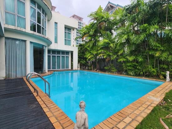 Exclusive Family Home with Big Pool, Walk to MRT, Chiltern Drive, 6 ...