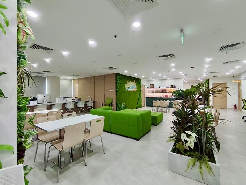 New Listing!! Rare Top Floor Large Office Space @Chinatown Point, 133 ...