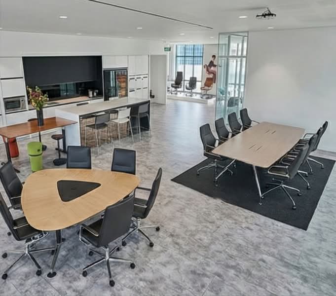 20 Martin Road, River Valley Designer Office with Natural Lights, River ...