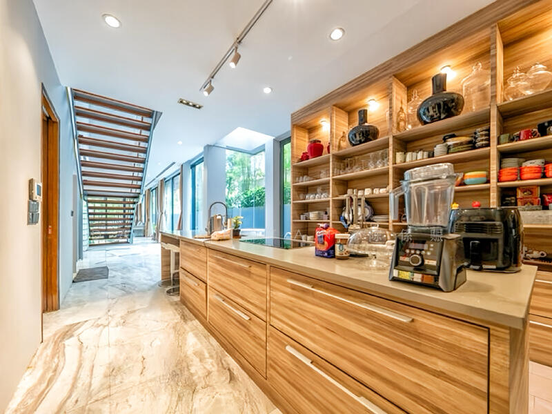 ⭐️MODERN RENOVATED 2.5-STY W/ BASEMENT DETACHED HSE WITHIN 1KM TO NYPS ...