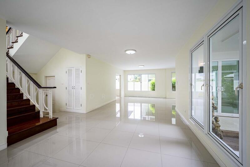 ⭐️DETACHED INTO 4 TERRACES⭐️$19XX PSF BUILT⭐️SQUARE PLOT⭐️可分割为 4 间排屋⭐️ ...