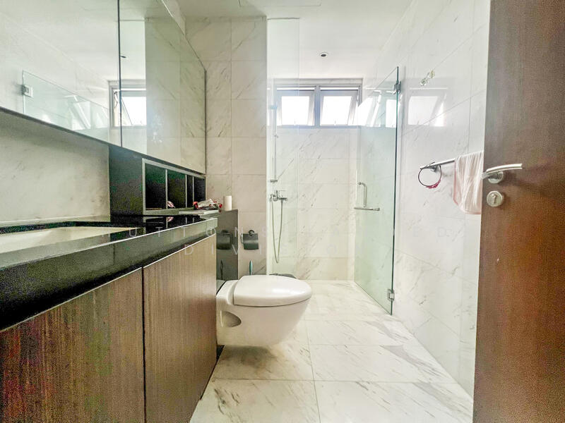 Quiet. Garden views Semi-D within 1km of Henry Park Primary. Semi ...