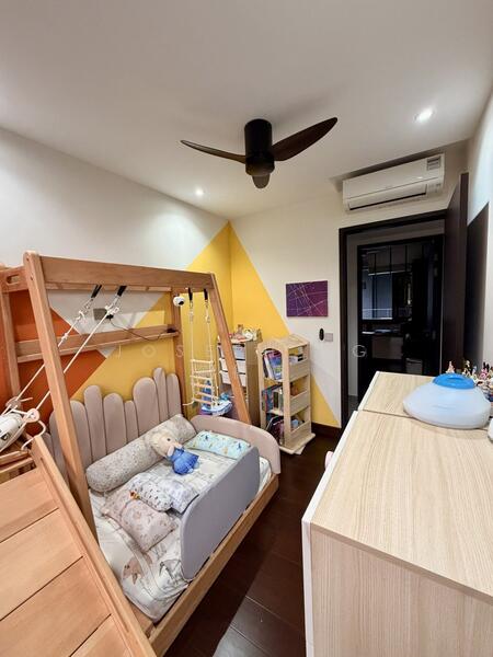 Brand new 4 bedroom condo 4 minutes walk to Canberra MRT! Condominium ...