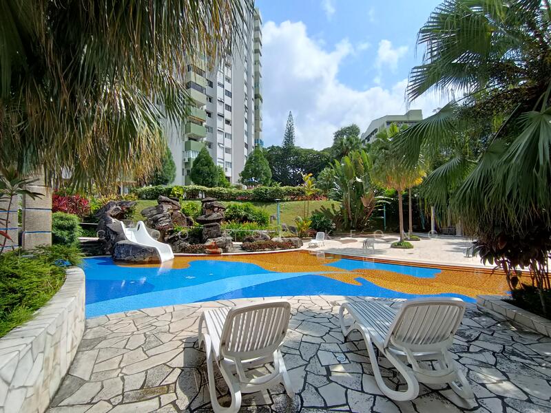 Pine Grove, 1P Pine Grove, Room Rental, 250 sqft, Condominium For Rent ...