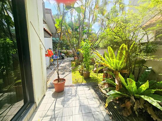 Rare Corner Terrace with Huge Garden Corner Terrace For Sale at S ...