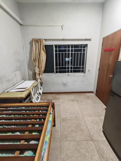 Bed Space for workers in Tembeling Road, Tembeling Road, Room Rental ...