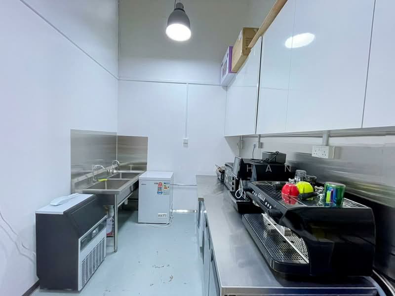Cafe space 5 mins walk from Shenton Way MRT, Shenton Way, 183 sqft ...