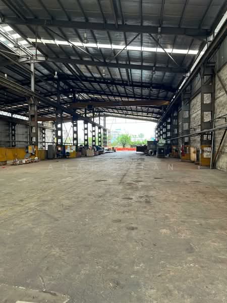 High Ceiling Workshop with 5 / 10 Ton Cranes, , 10,000 sqft, Factory ...