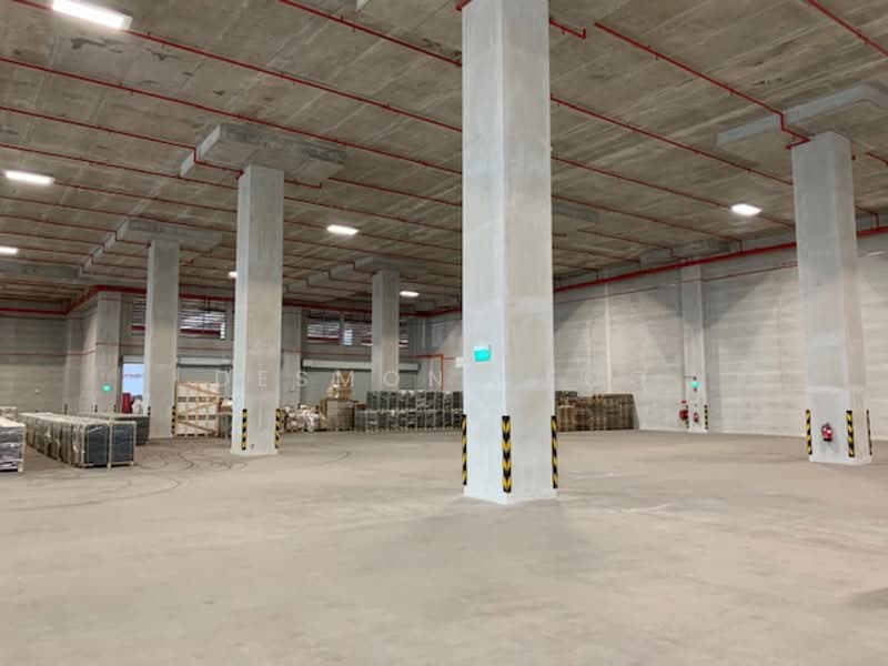 Ground floor 10m high | 27 private loading bays | Gul Circle MRT ...