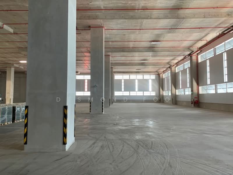Ground floor 10m high | 27 private loading bays | Gul Circle MRT ...
