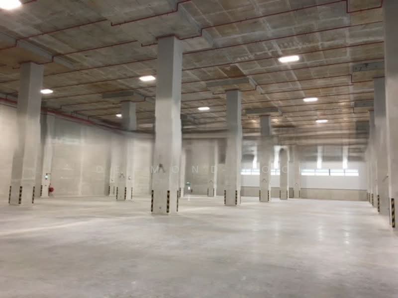 Ground floor 10m high | 27 private loading bays | Gul Circle MRT ...