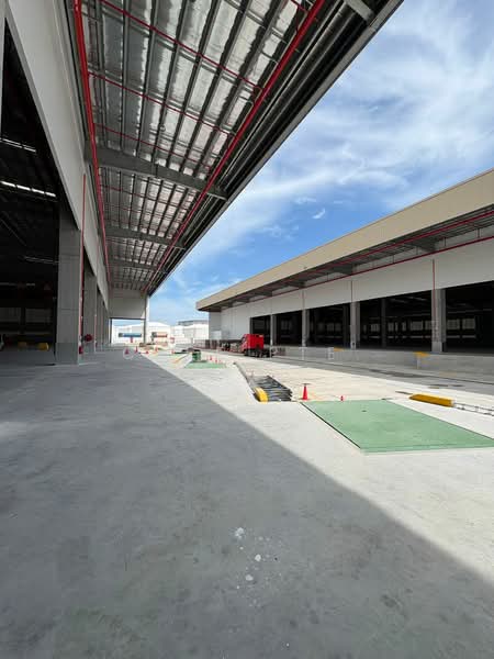 1 Banyan Place, 1 Banyan Place, 100,482 sqft, Warehouse For Rent, by ...