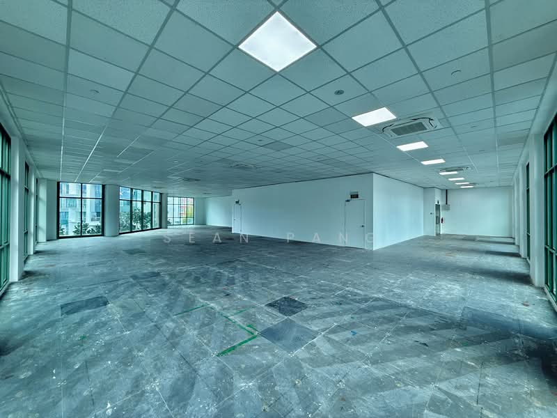 ☎️High Ceiling Office/Aesthetic Clinic/Commercial School Space ...