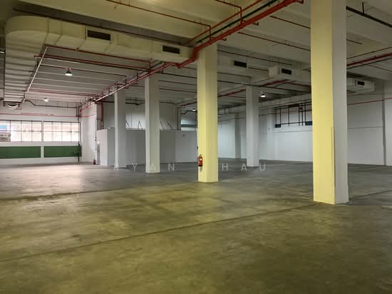 IMM | Ground | 7m High | Drive In + Loading Bays, IMM, 10,700 sqft ...