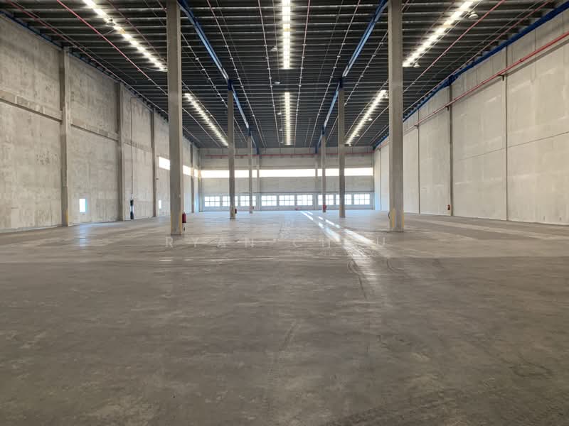 Corner | 11m Clear | 2 Bays @ Jurong, , 35,000 sqft, Warehouse For Rent ...