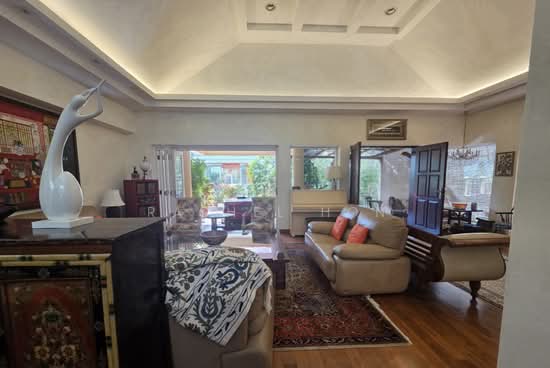 🌟 Elevated Tranquil Semi Detach 5 room 5 bath Semi-Detached House For ...