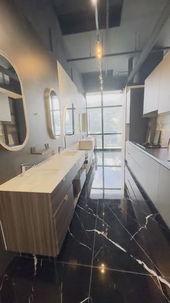 Fully Fitted Showroom Near Tai Seng Mrt for Rent, , 2,034 sqft, Light ...