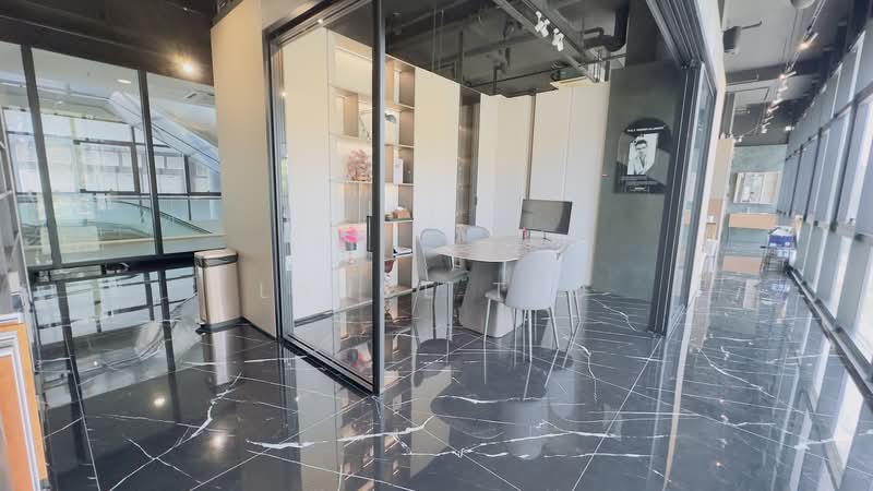 Fully Fitted Showroom Near Tai Seng Mrt for Rent, , 2,034 sqft, Light ...