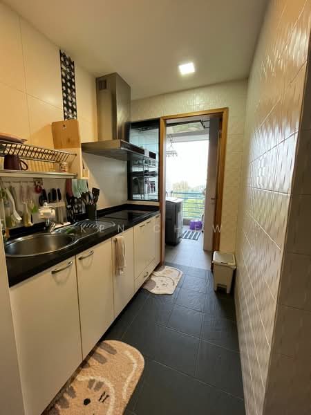 Harbour View Towers Condominium For Sale at S$ 1,400,000 | PropertyGuru ...