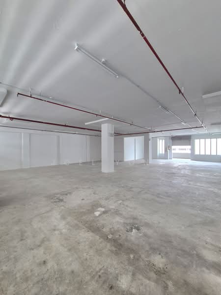 walking distance to aljunied mrt!, high ceiling unit with waterpoint ...
