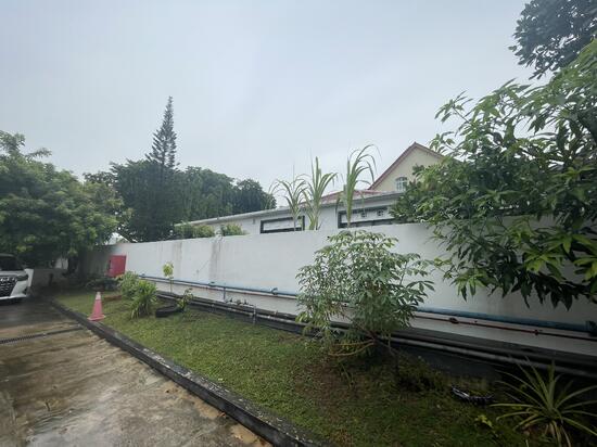 Detached House, Rebuild One Big Beautiful House or subdivisable to Semi ...